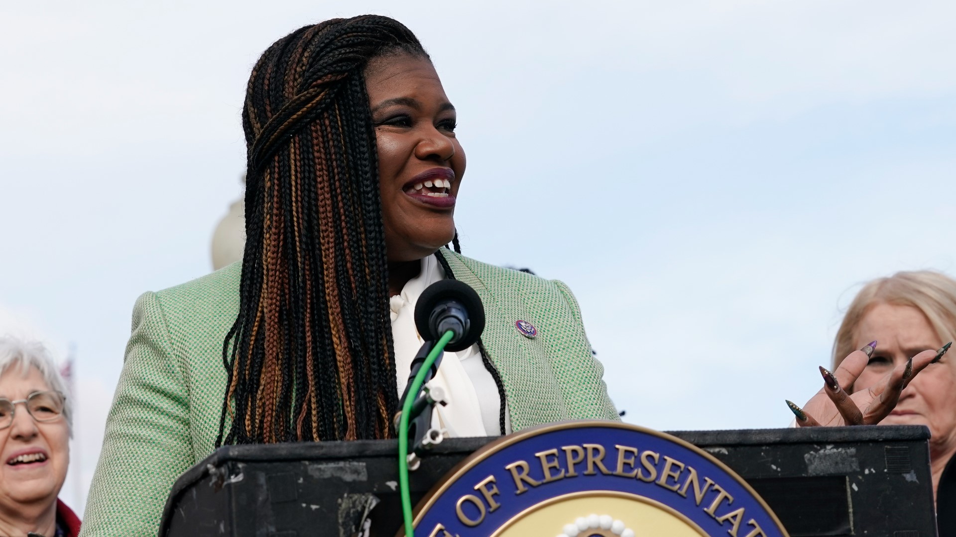 Bush reintroduces Unhoused Bill of Rights | ksdk.com