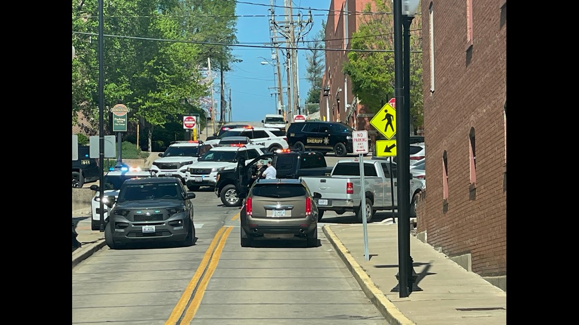 Man charged in parking garage standoff at St. Charles City Hall | ksdk.com