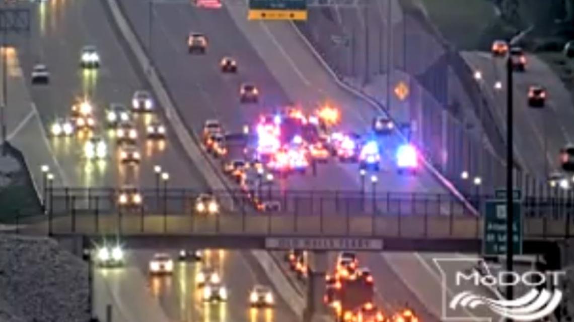 St. Louis I-270 crash hospitalizes 2 kids, mom charged with DWI | ksdk.com