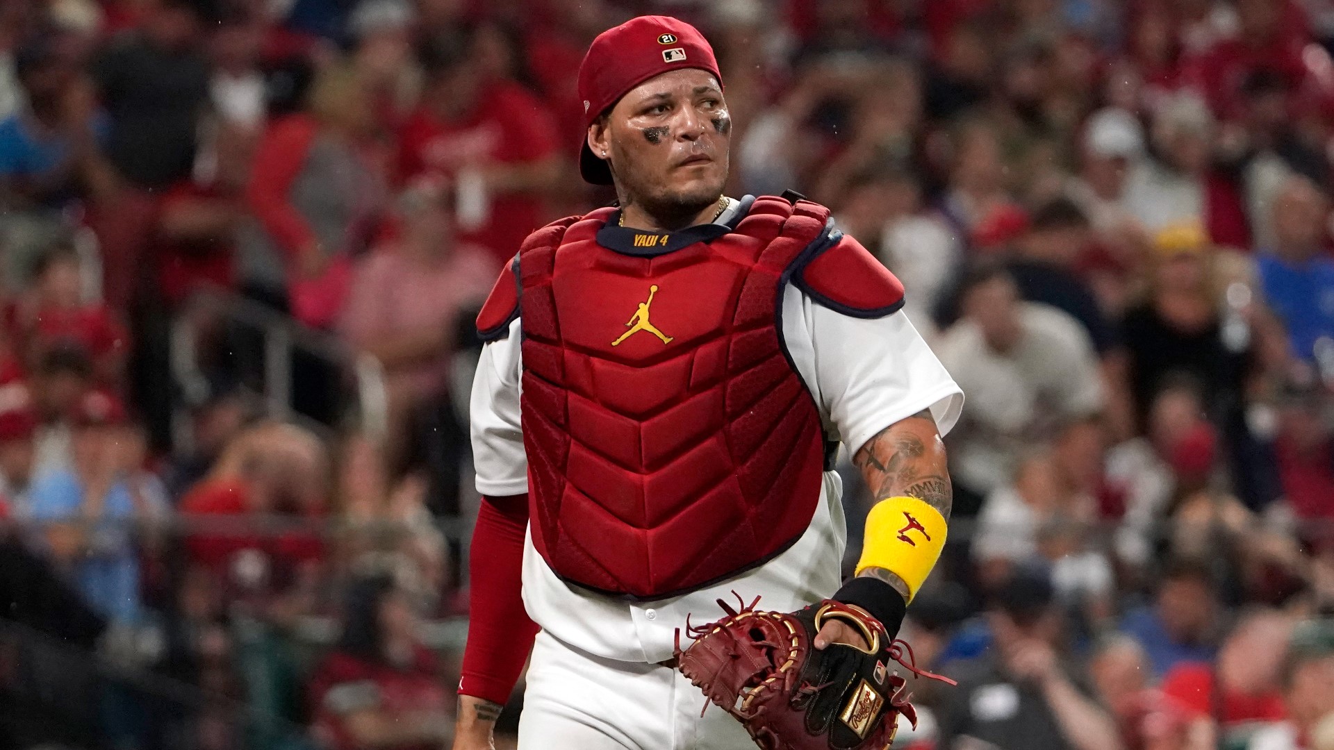 Plane heading to pick up Cardinals' Yadier Molina crashes | ksdk.com
