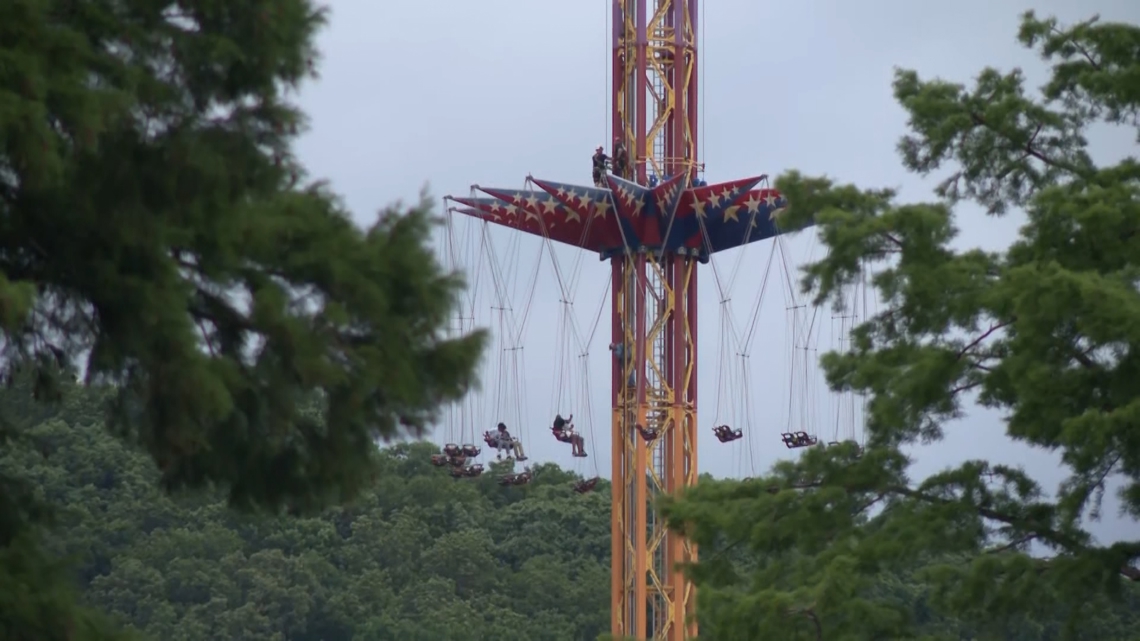 4 rescued from 239-foot-tall ride at Six Flags St. Louis | ksdk.com