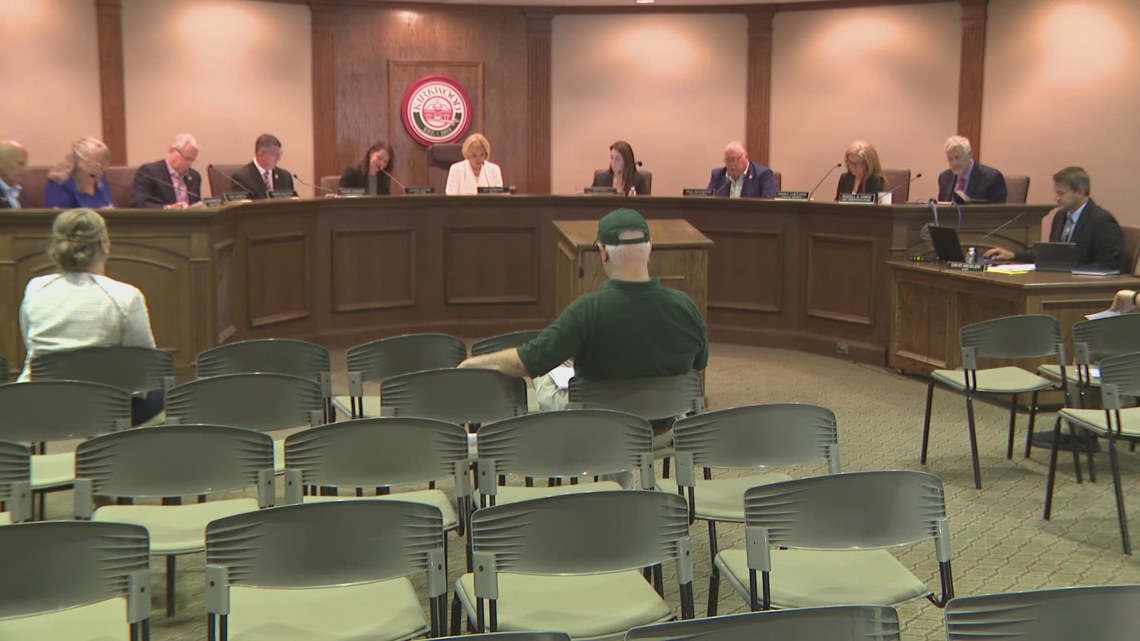 Laura Barczewski - Journalist Profile - Intelligent Relations