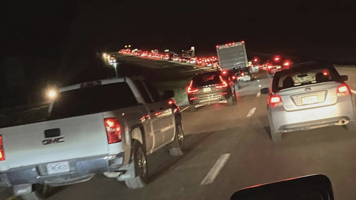 Eclipse viewers stuck in traffic for hours | ksdk.com