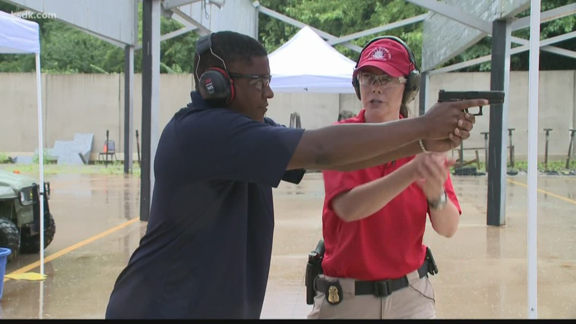 FBI wants to add more agents who are women | ksdk.com