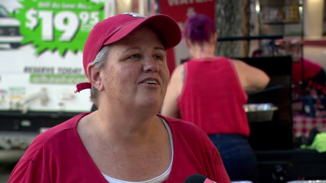 ‘The Hot Dog Lady’ needs help: Longtime ballpark street vendor faces ...