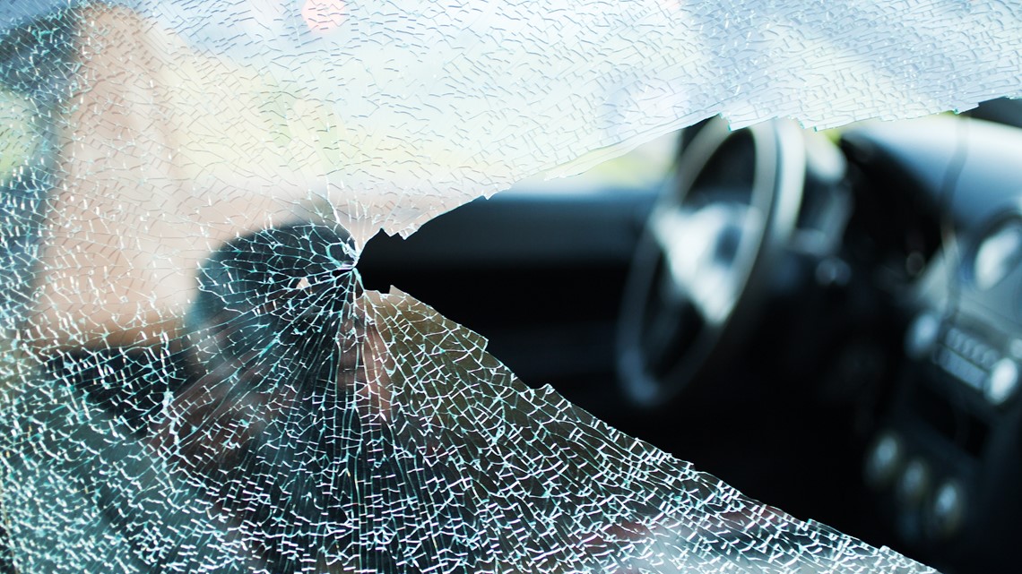 Cars broken into on parking lot of hotel in Grand Center | ksdk.com