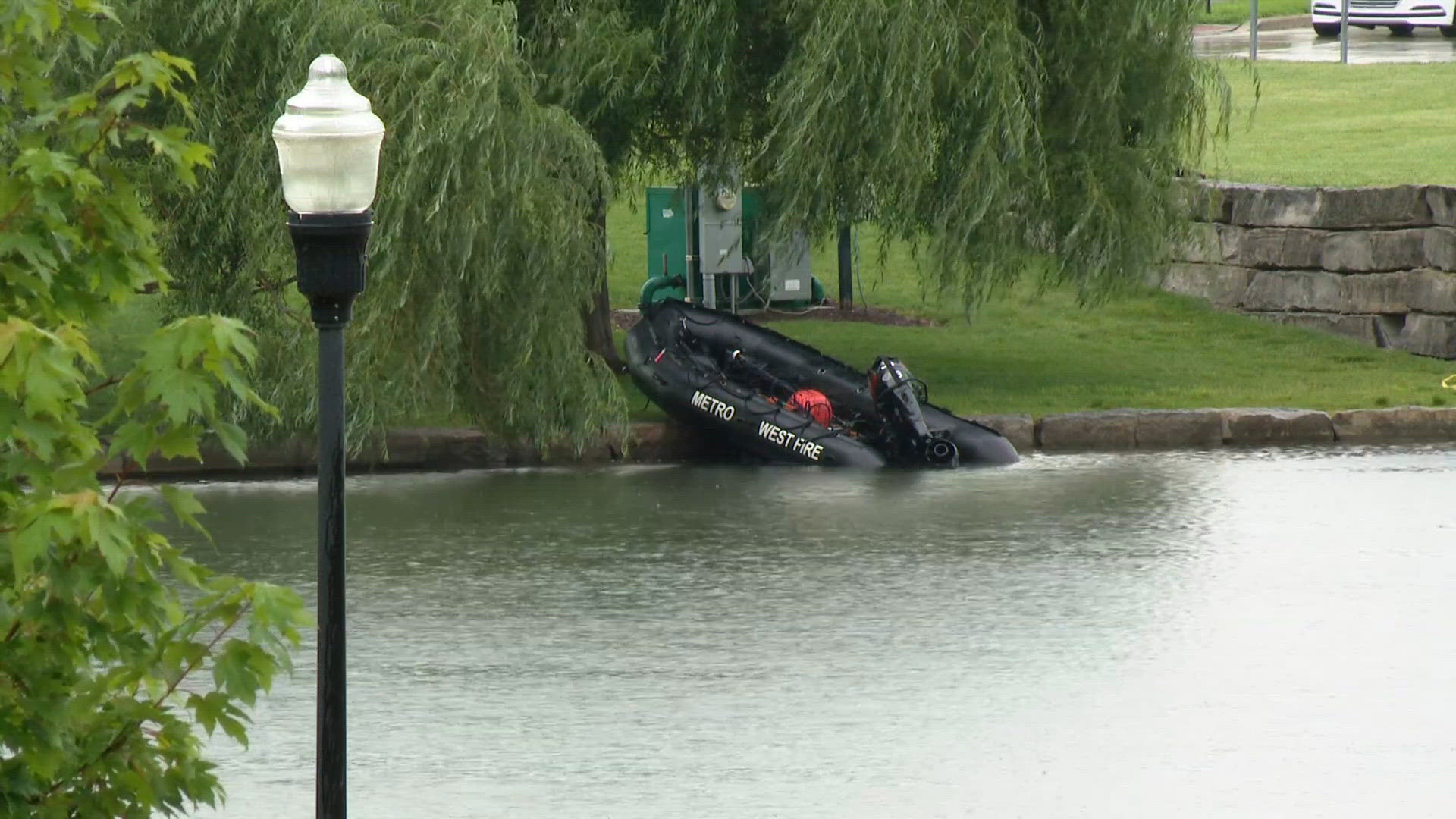 Body of missing teen paddleboarder recovered in New Town | ksdk.com