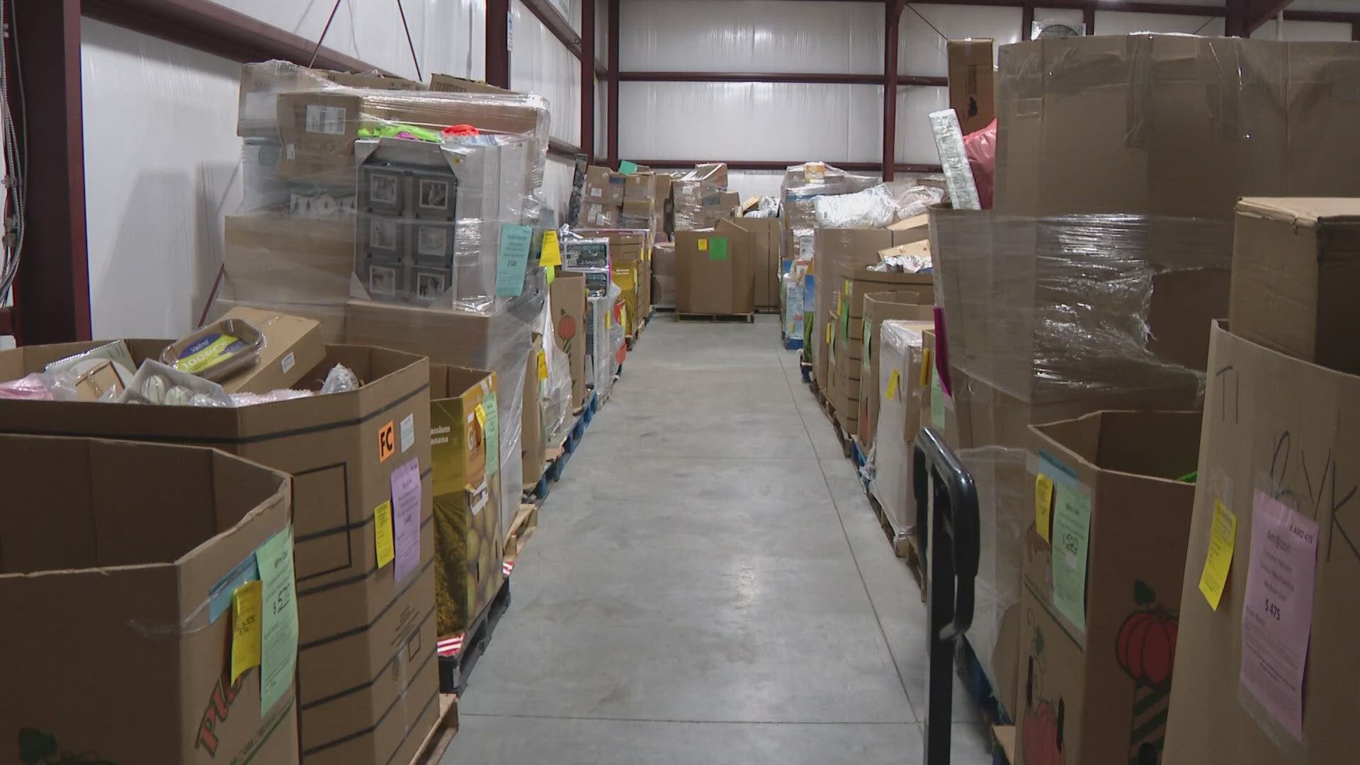 From pallet shopping to unclaimed mail: social media renews interest in ...