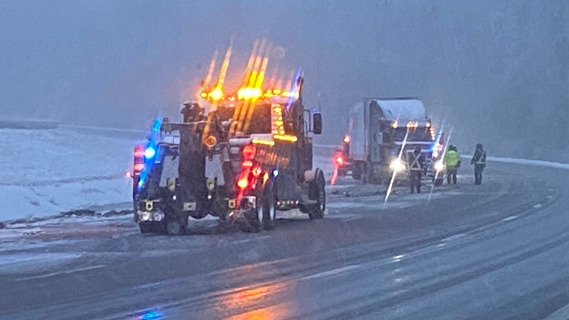 Overturned tractor-trailer on Interstate 44 traps riders | ksdk.com