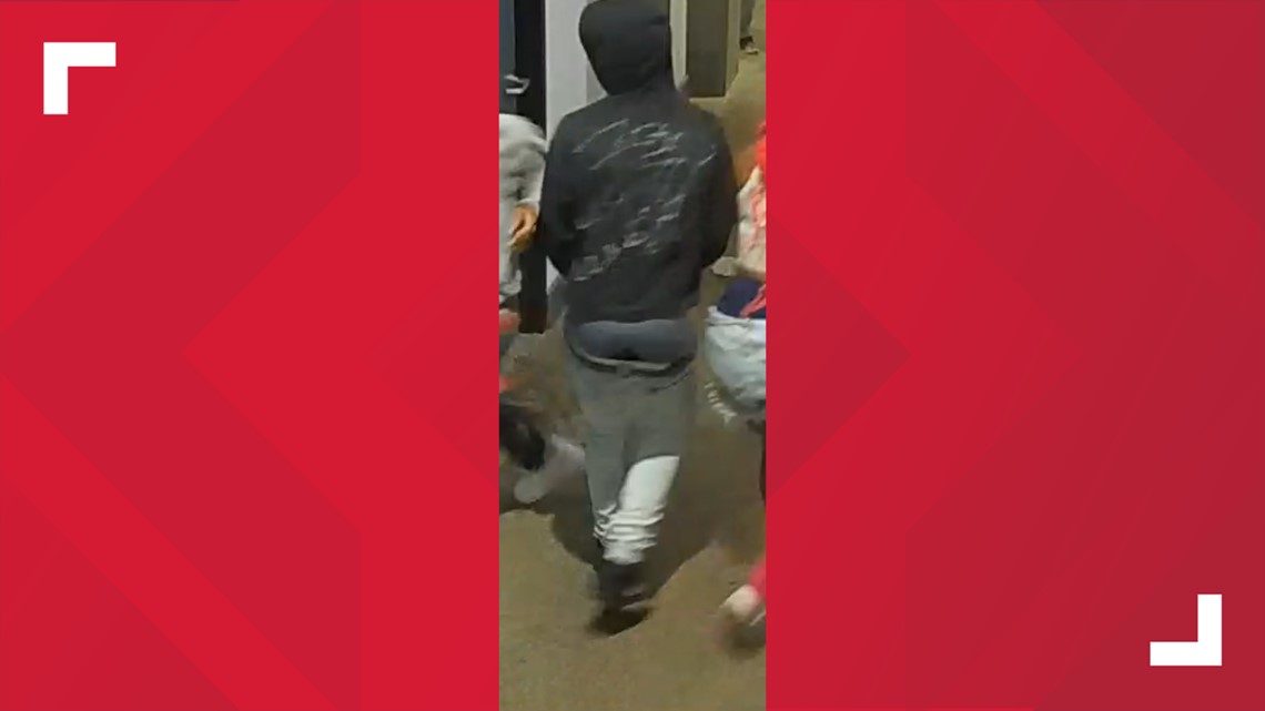 Police release new photo of suspects in downtown shooting | ksdk.com