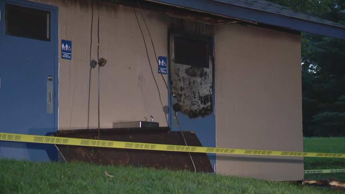 Bridgeton park structures set on fire | ksdk.com