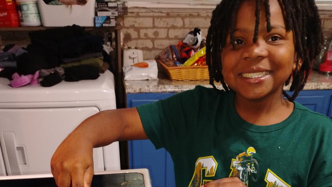 St. Louis child dies in swing set collapse | ksdk.com