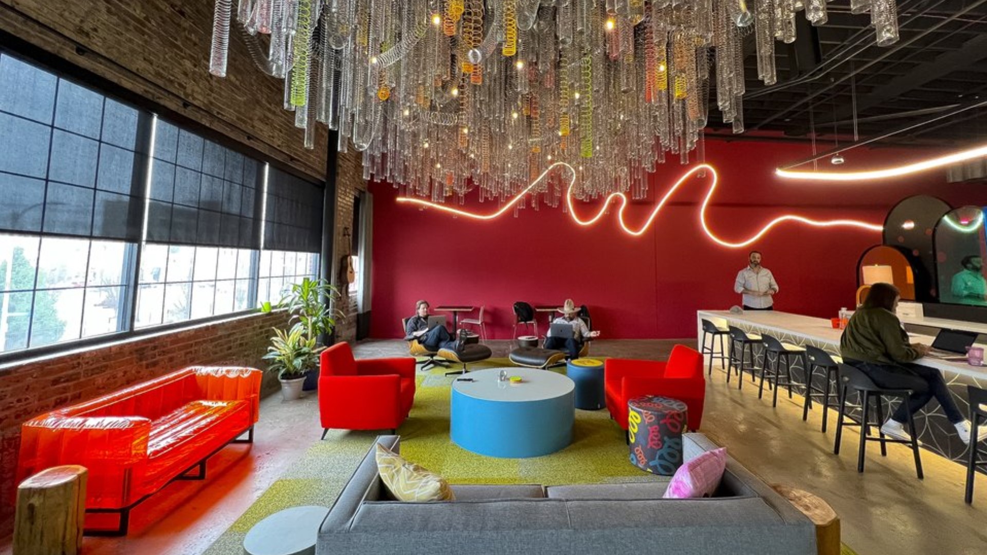 Look inside this coloful St. Louis office space | ksdk.com