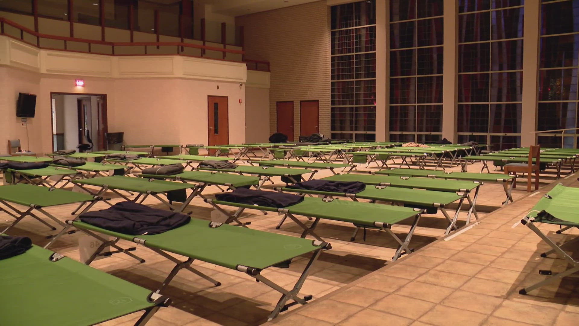 St. Louis shelters brace for the cold, opening beds for people in need ...