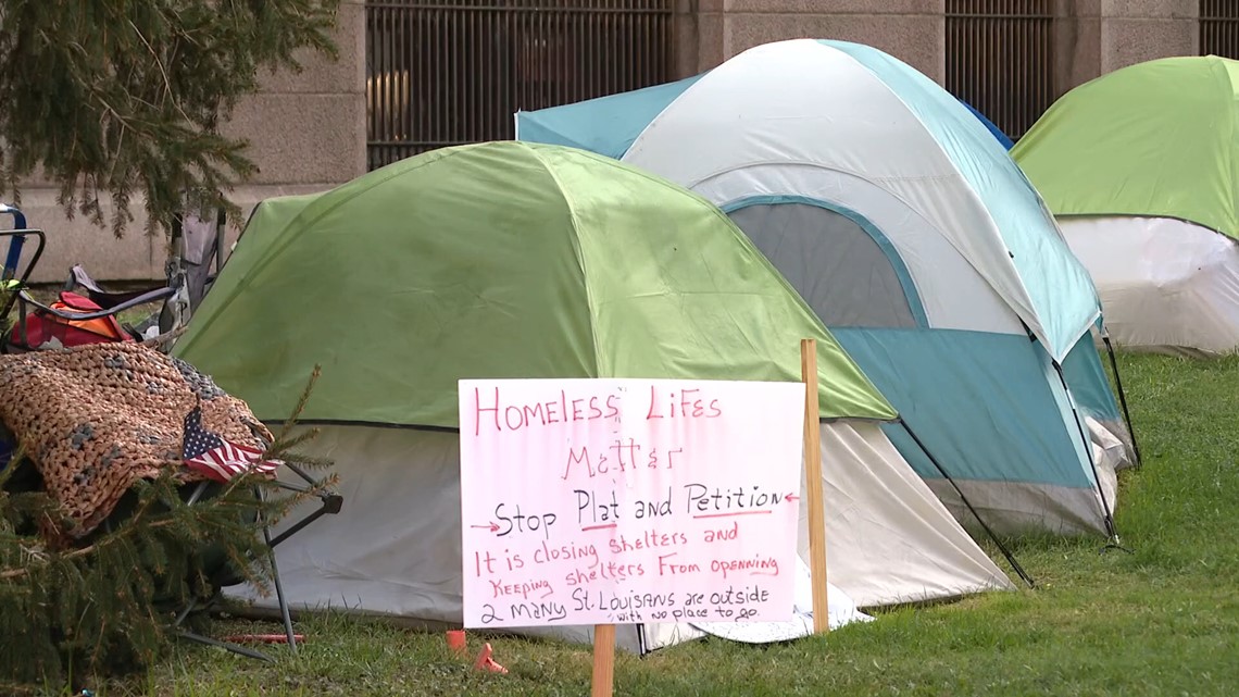 Homeless encampment outside St. Louis City Hall | ksdk.com