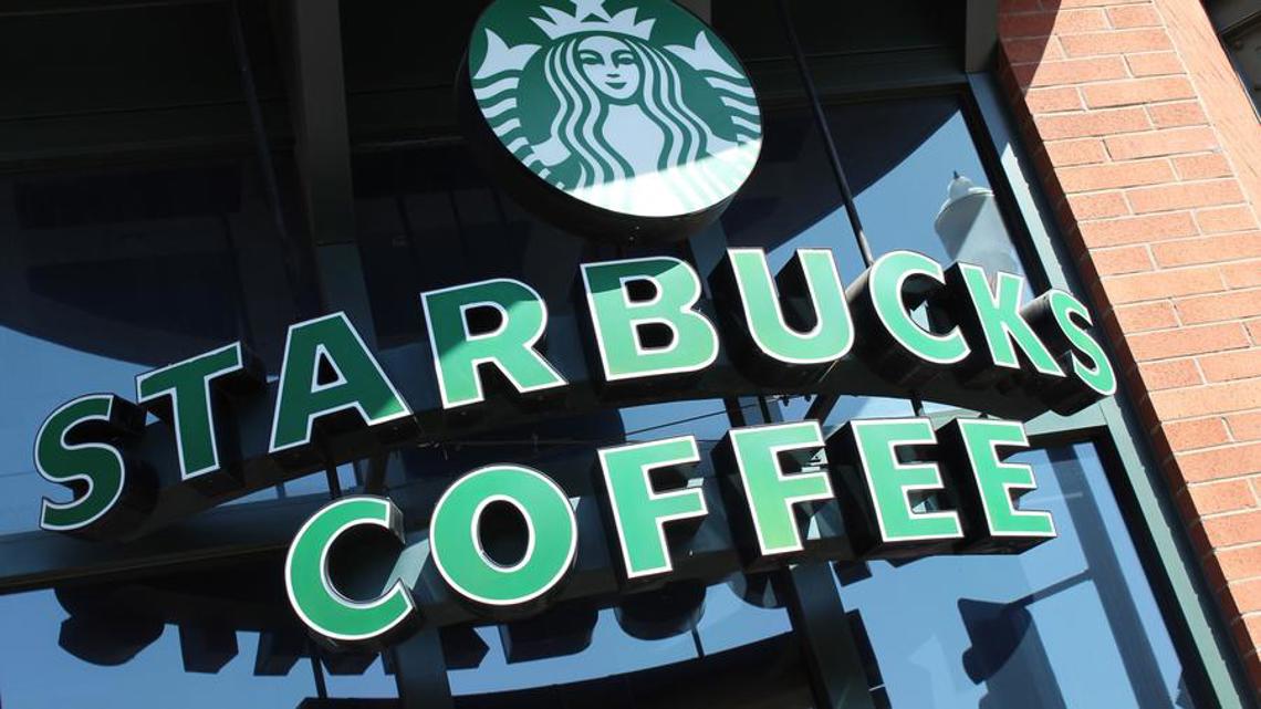 St. Louis baristas hold picket line rally as Starbucks strike hits 4 ...
