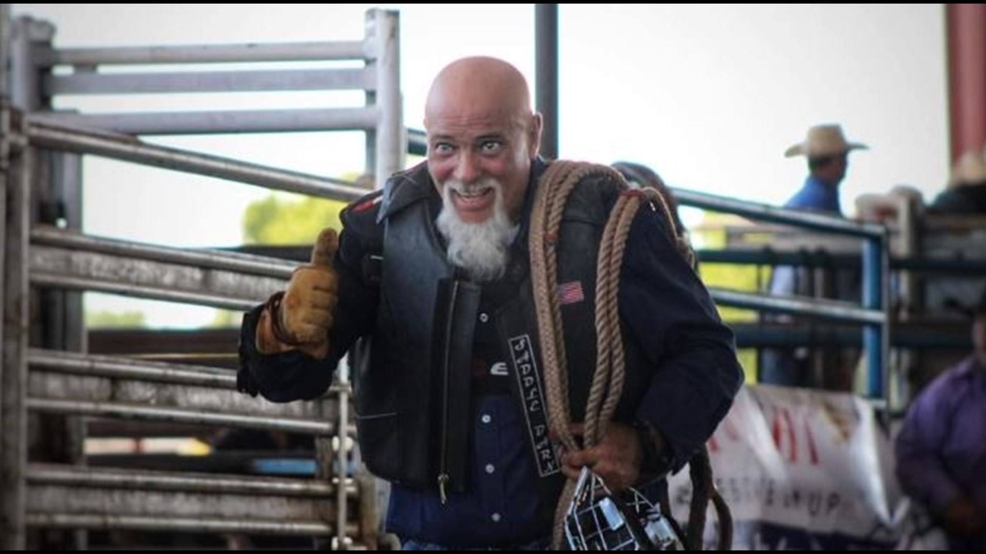 Bull rider refuses to quit while battling incurable cancer | ksdk.com