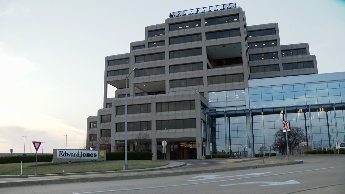 Edward Jones plans to cut home office structure, raising questions over ...