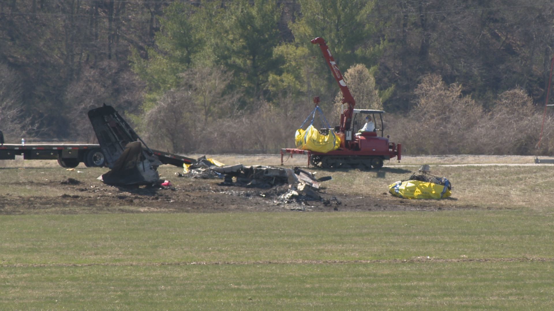 Neighbor mourns pilot Ed Ruhbeck after fatal crash at Spirit of St ...