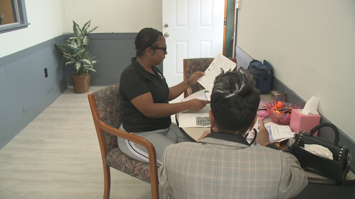 New RECA resource hub opens in north St. Louis County | ksdk.com