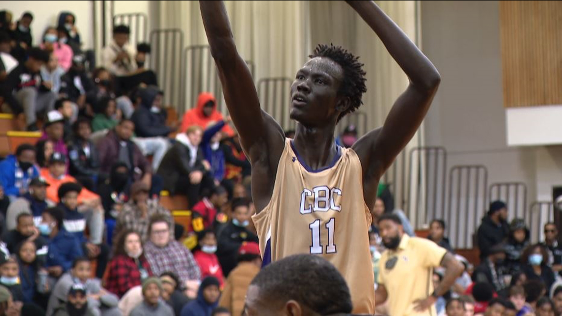 7-foot sophomore's basketball journey from South Sudan to CBC | ksdk.com