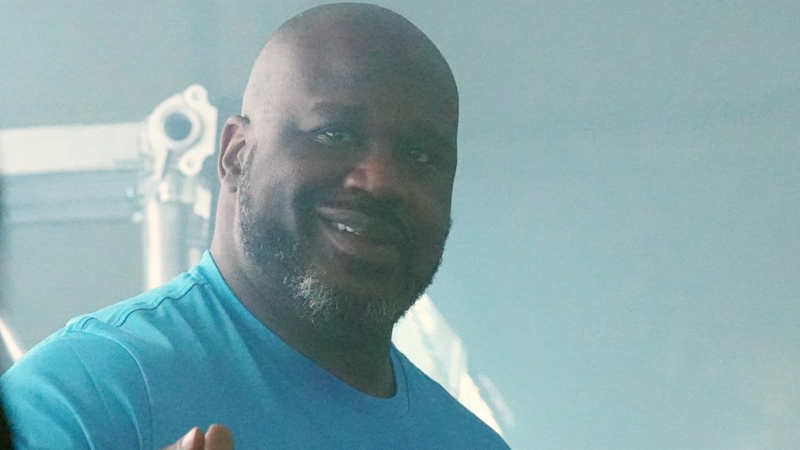 DJ Diesel (aka Shaq) brings the beats to Mardi Gras in Soulard | ksdk.com