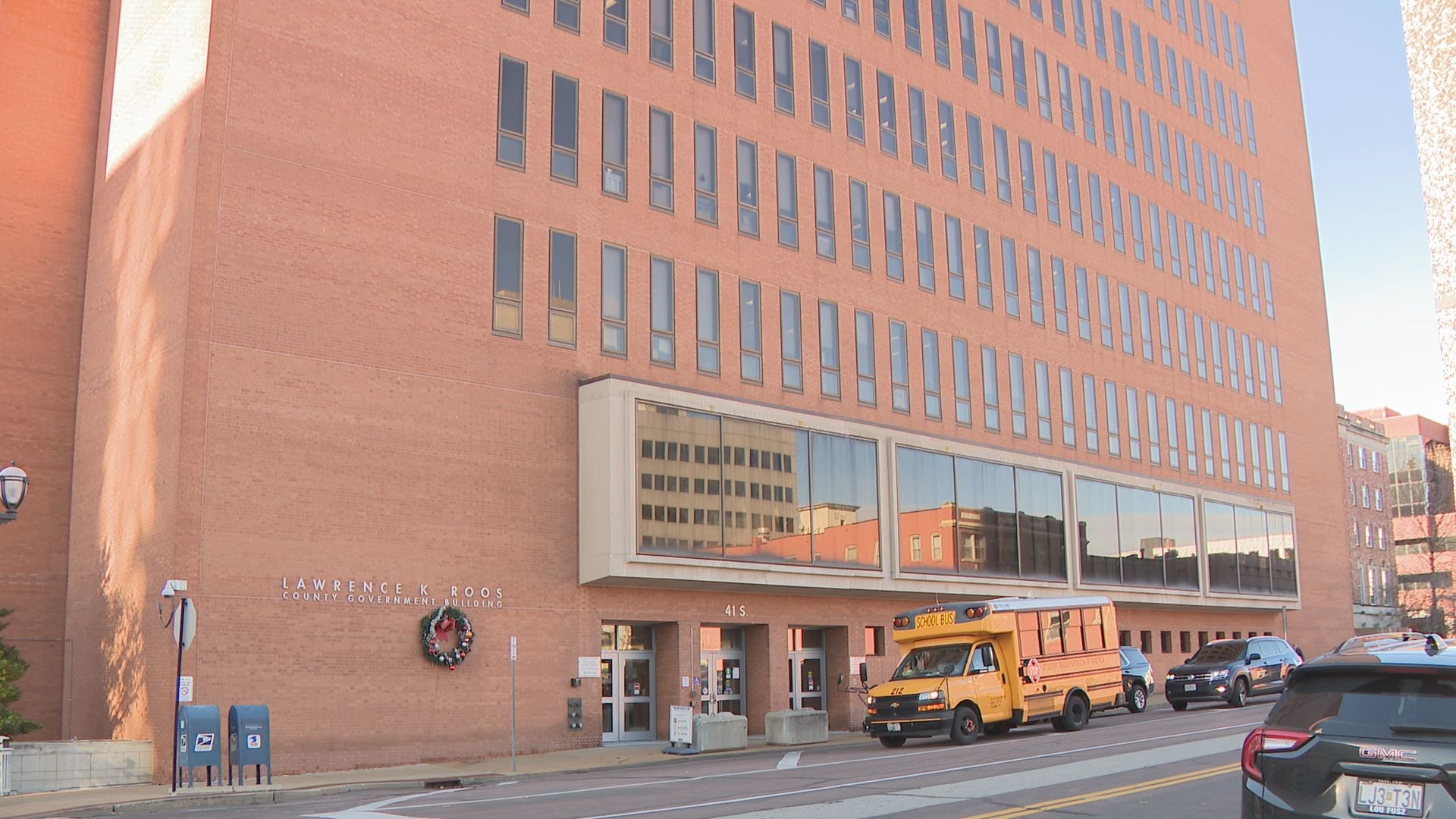 Investigation launched into improper raises in St. Louis County | ksdk.com