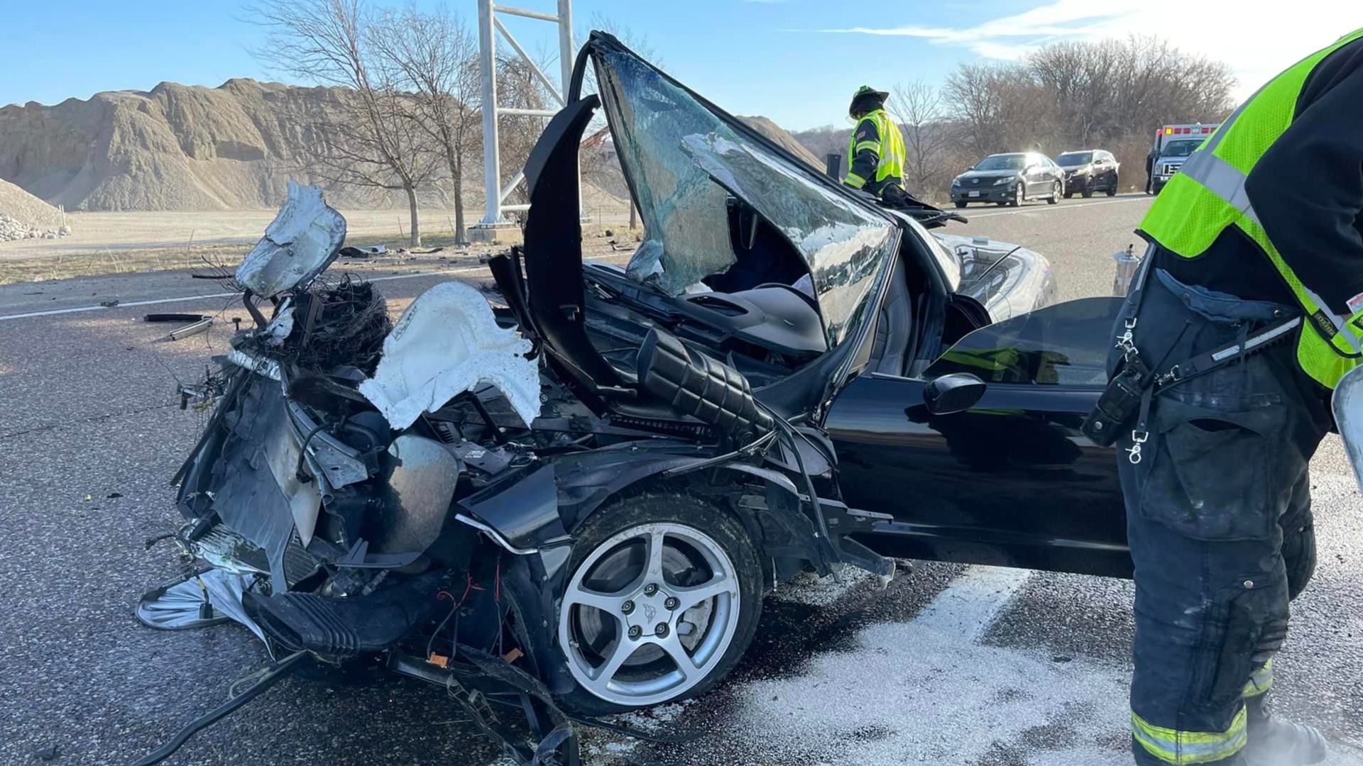 Driver survives a crash that nearly splits car in half | ksdk.com