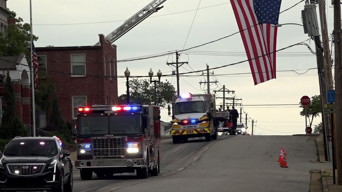 Community says bye to fallen Asst. Fire Chief Matthew Tobben | ksdk.com
