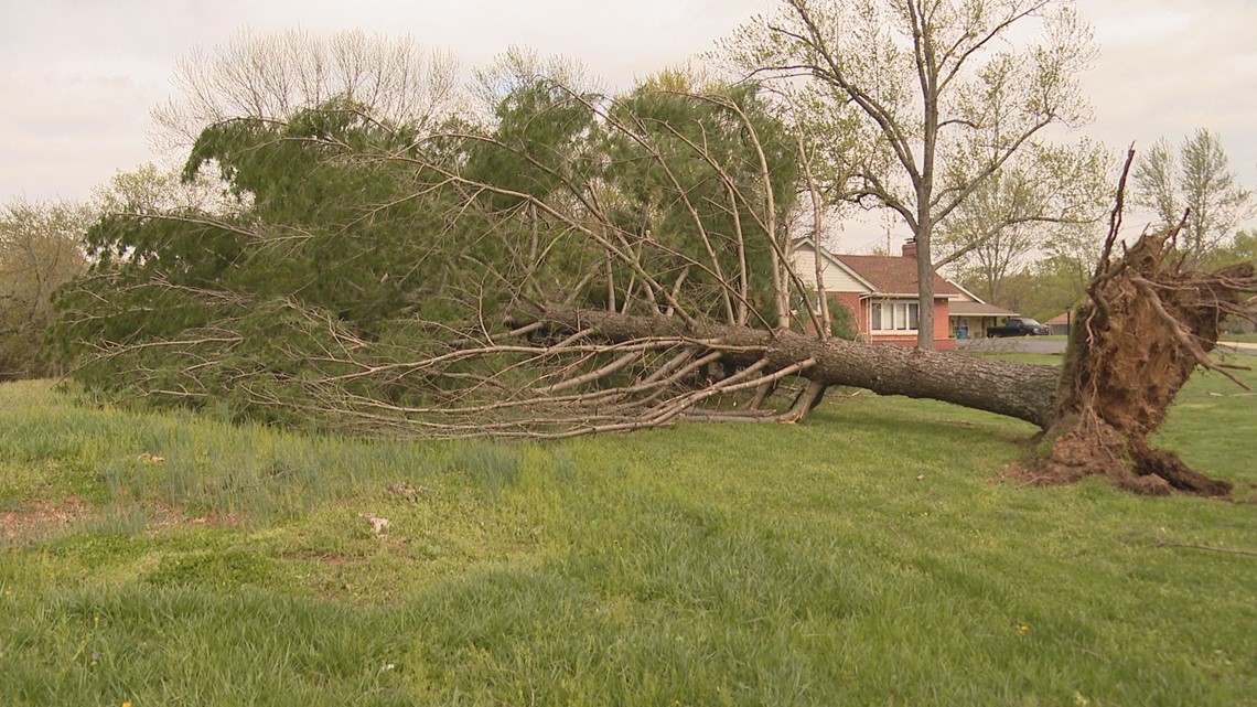 Saturday tornadoes leave behind damage across St. Louis region | ksdk.com