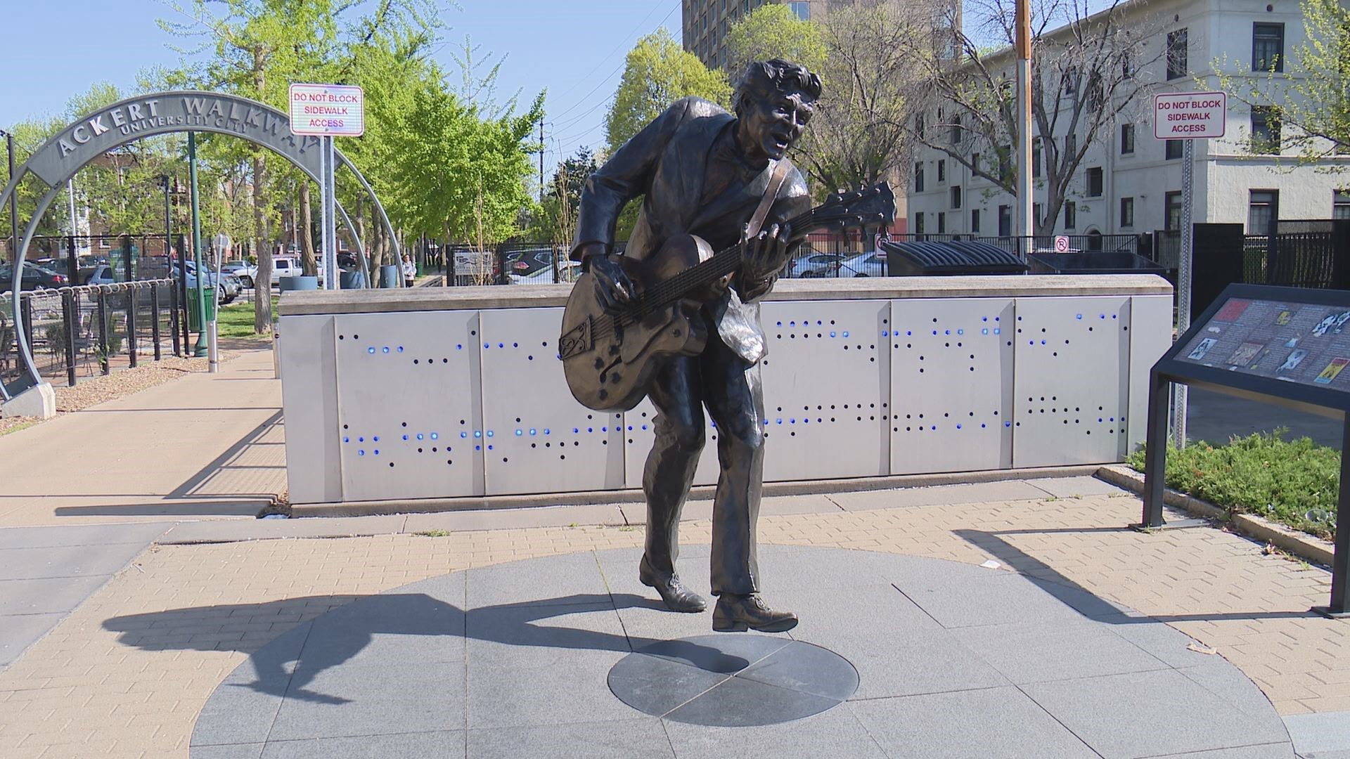 Businesses on The Delmar Loop continue to thrive | ksdk.com