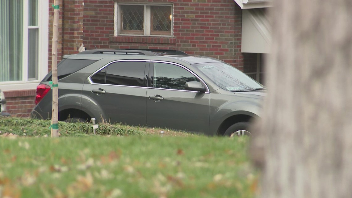 Freeburg school votes to keep Midget mascot | ksdk.com