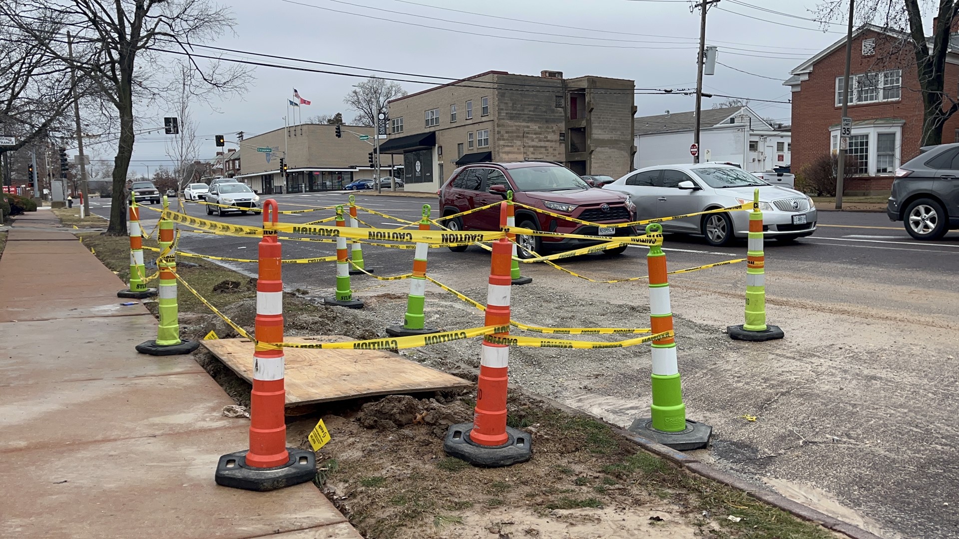 Dozens of water main breaks in St. Louis, repairs ongoing | ksdk.com