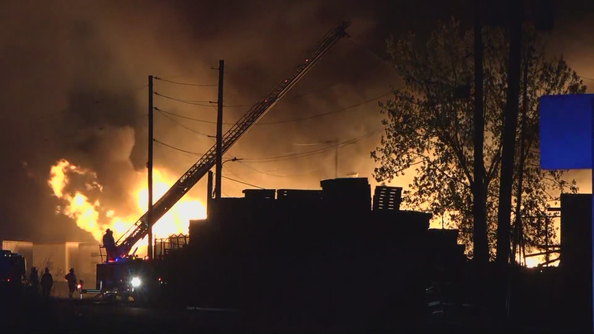 Firefighters battle large pallet fire Tuesday in East St. Louis | ksdk.com