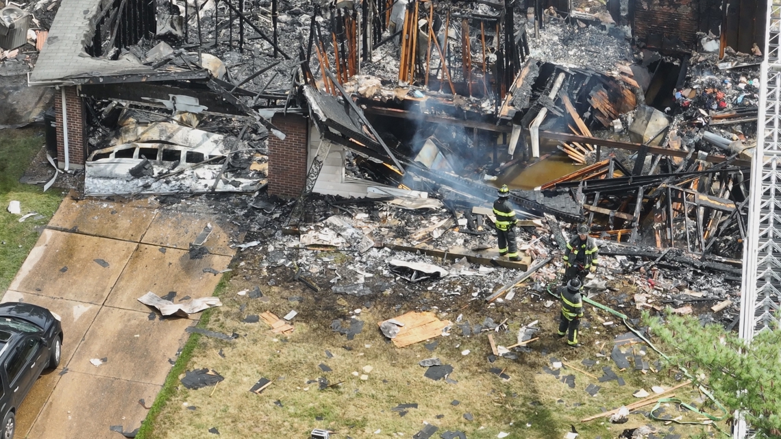 Video shows moment house explodes in St. Louis County | ksdk.com