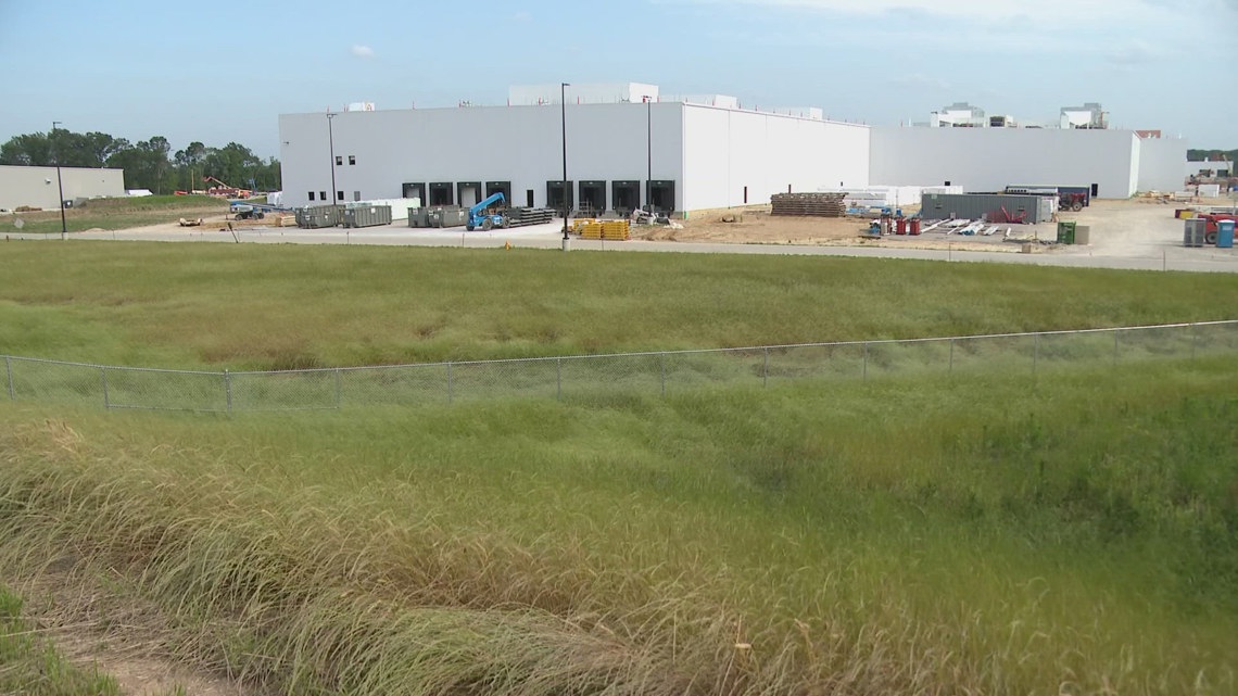 Laura Barczewski - Journalist Profile - Intelligent Relations