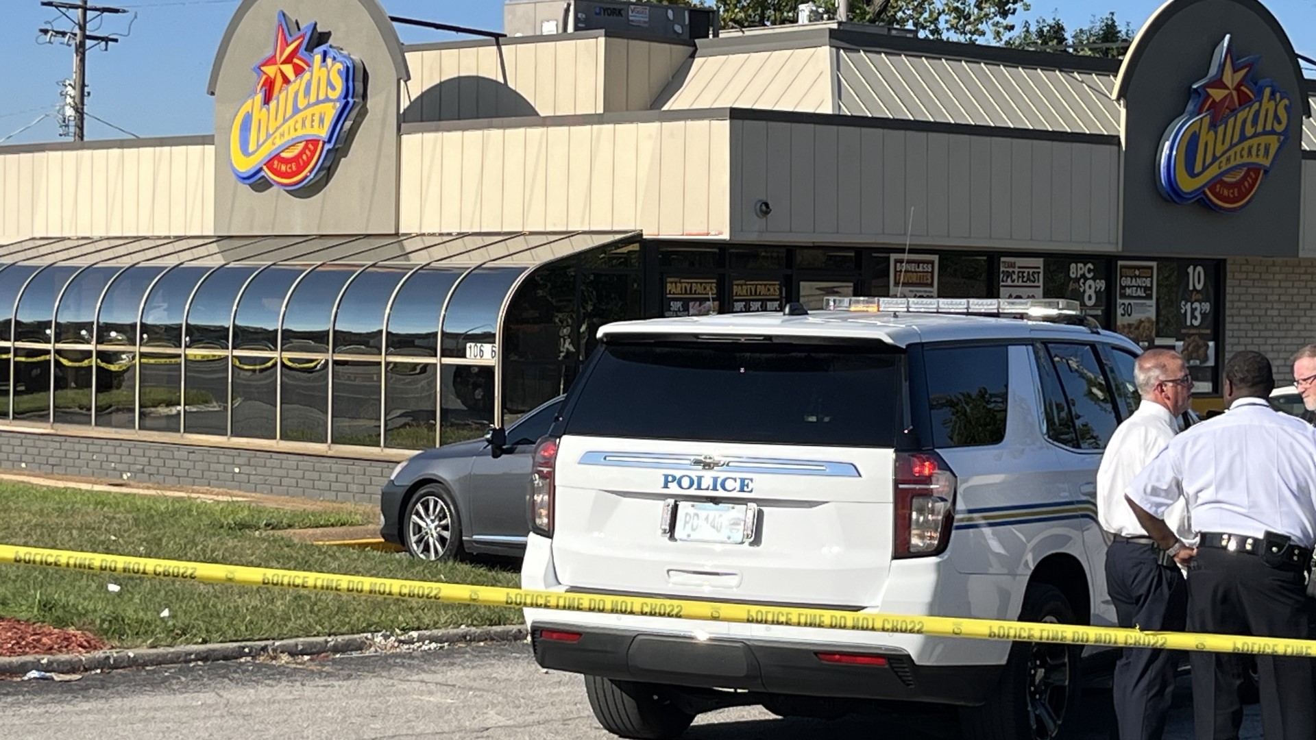 Ferguson chicken restaurant shooting kills 1; suspects flee | ksdk.com