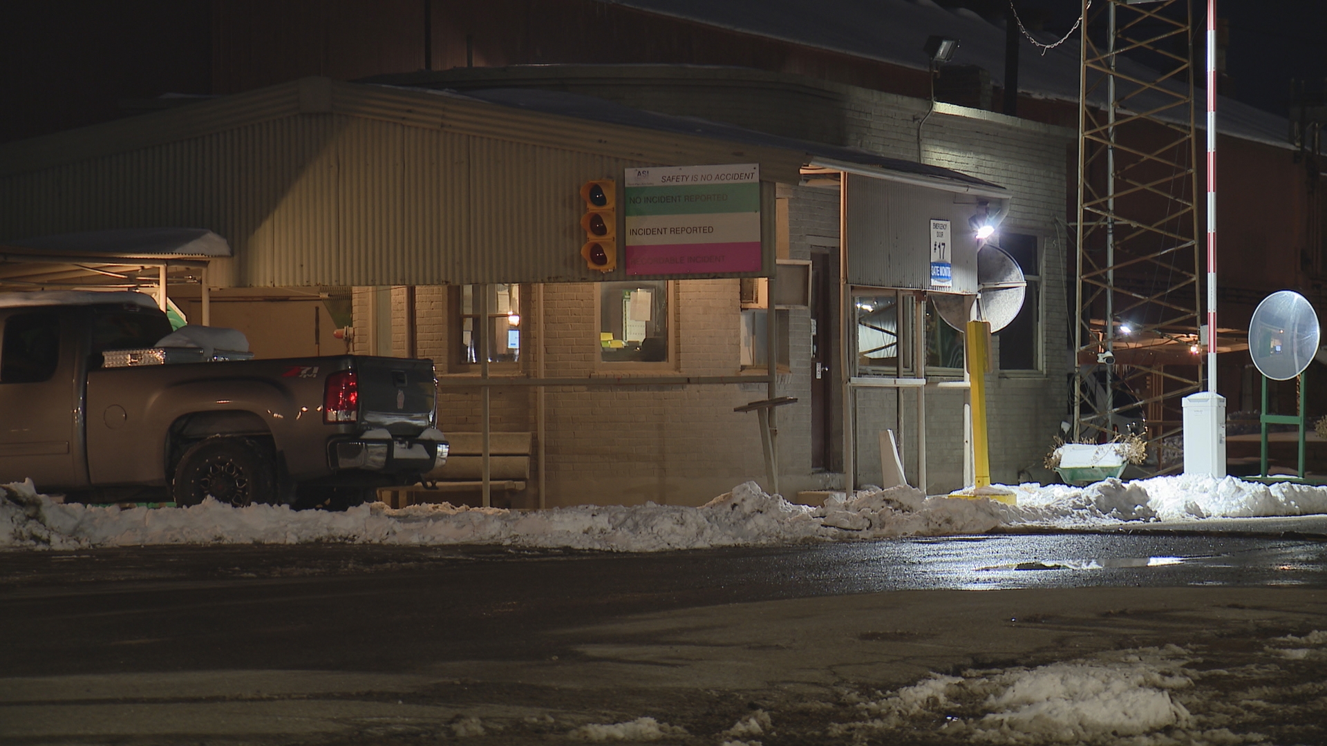 Steel mill shutdown leaves hundreds of Alton families in limbo | ksdk.com