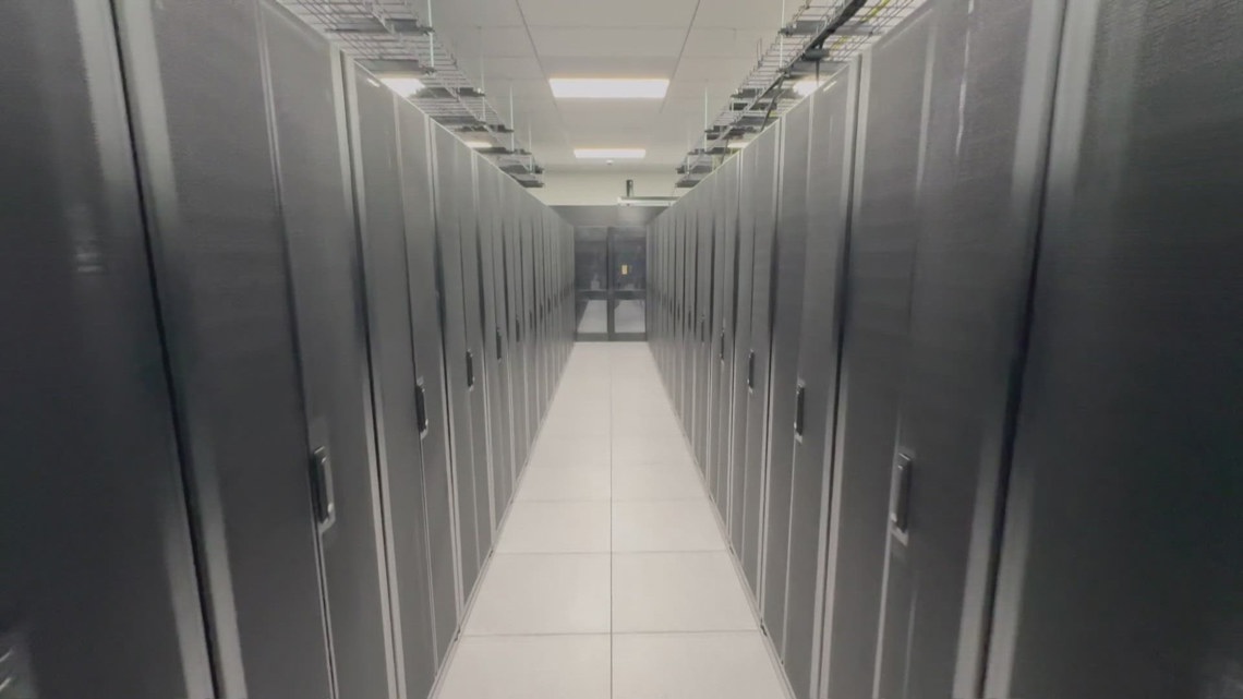 Getting a rare look inside a St. Louis data center | ksdk.com