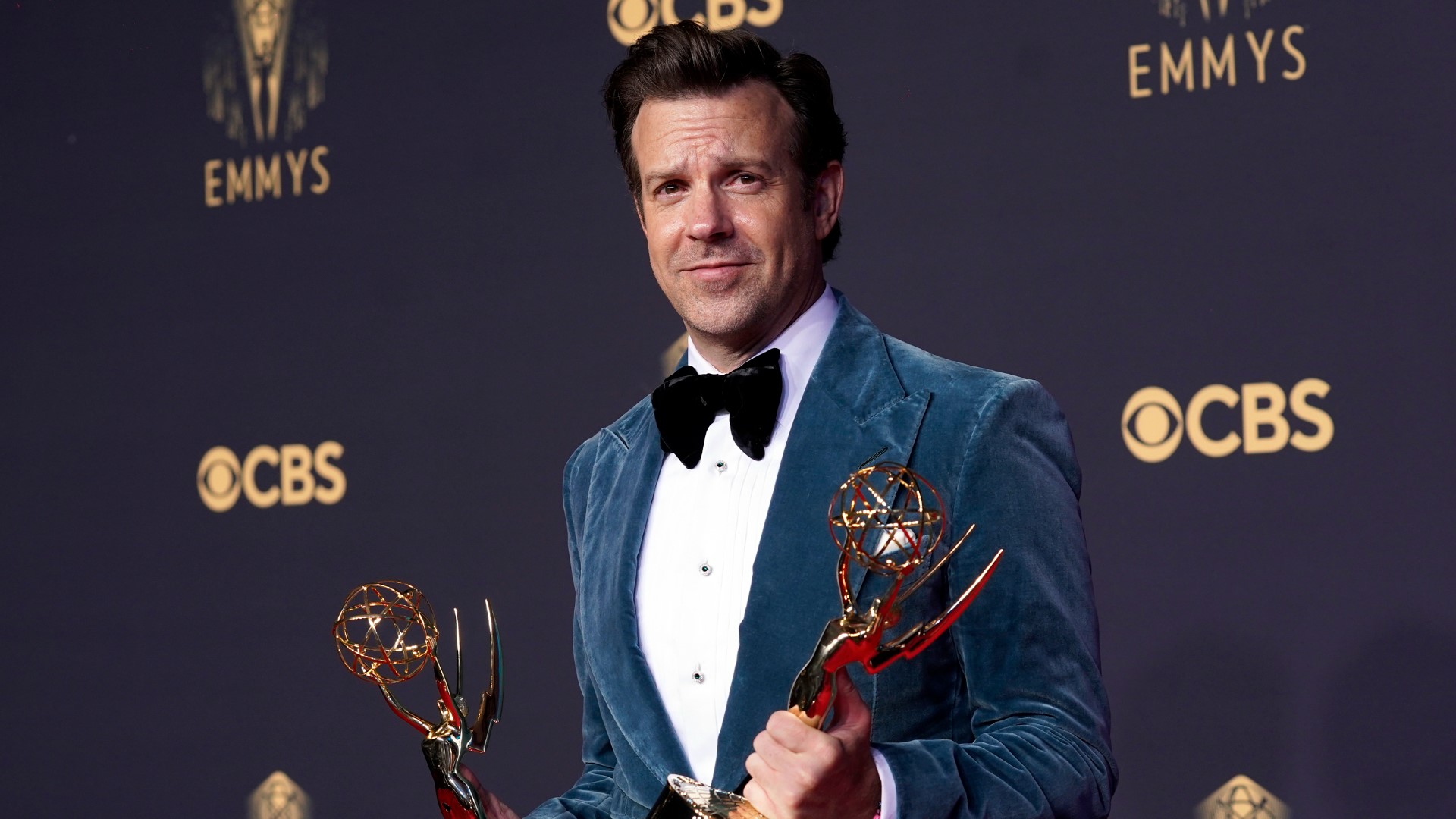 Ted Lasso actor helps raise funds for prosthetic limbs | ksdk.com