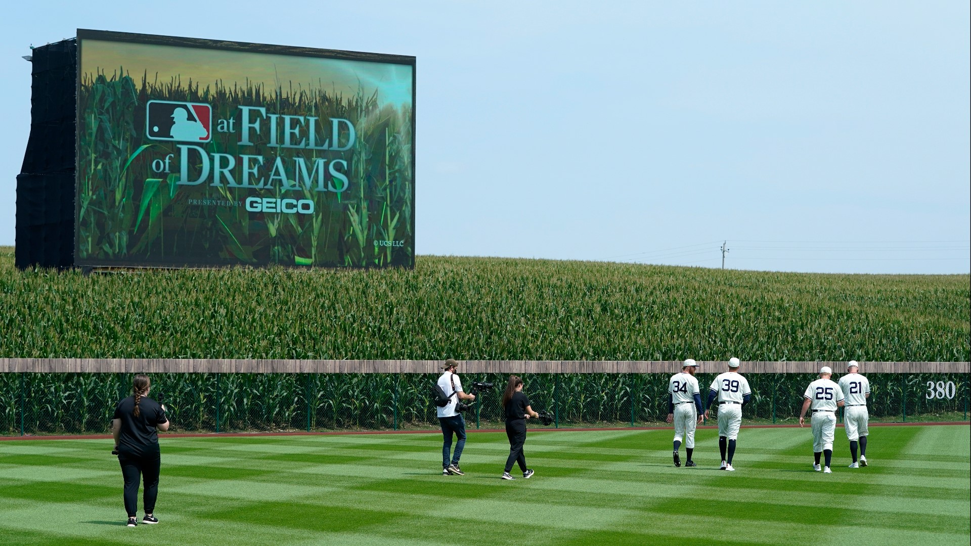 St. Louis connection to Field of Dreams game | ksdk.com