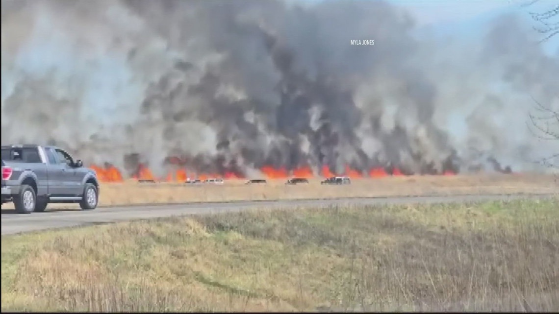Wildfire burning outside St. Louis as high winds fan flames | ksdk.com