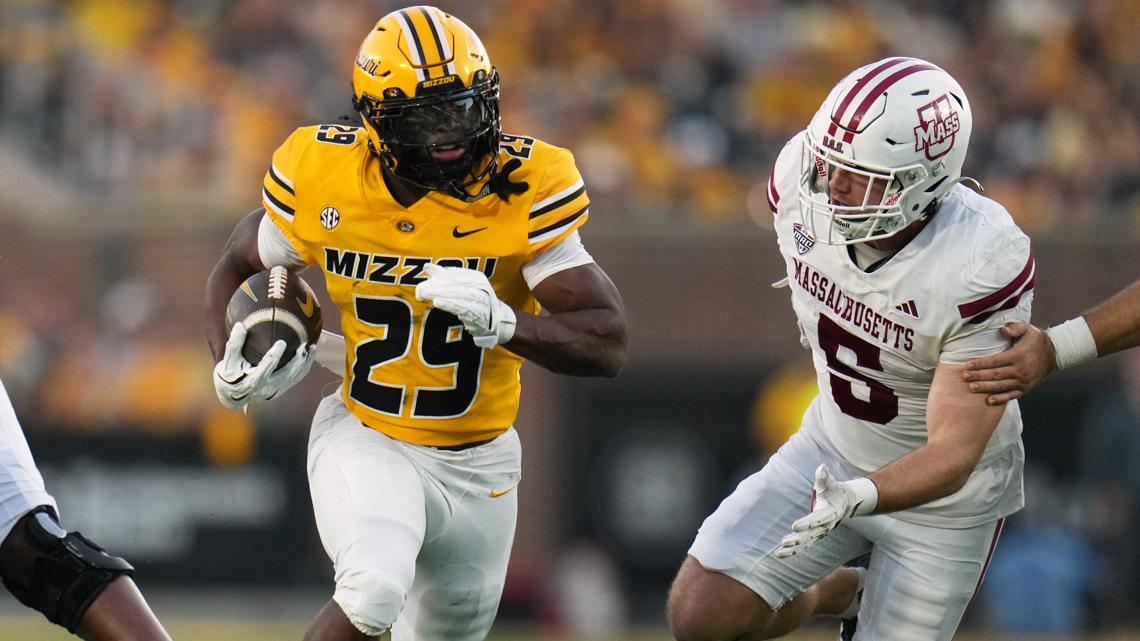 Pribula completes Missouri-record 21 straight passes, No. 20 Tigers ...