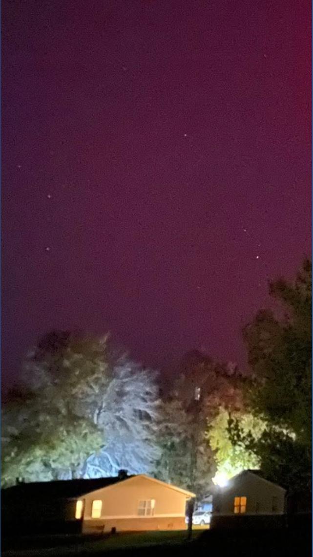 Viewers send in photos as northern lights appear in St. Louis sky ...