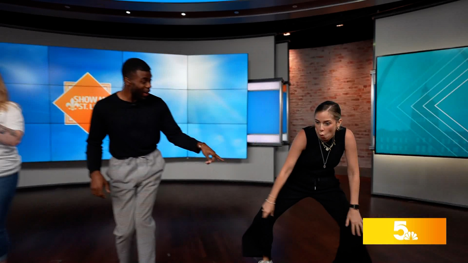 Dork Dancing Brings Joyful Movement to Gateway Arch | ksdk.com