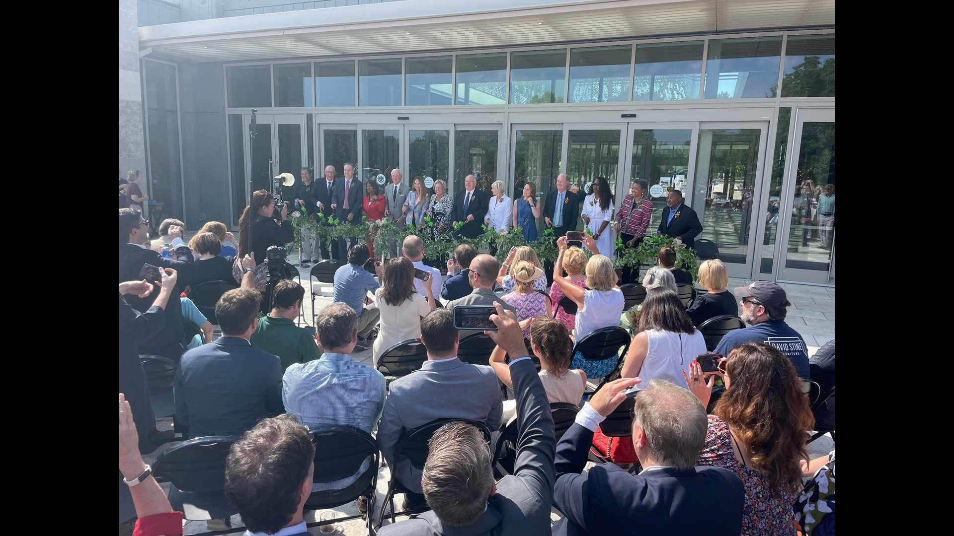 Missouri Botanical Garden opens new Jack C. Taylor visitor center ...