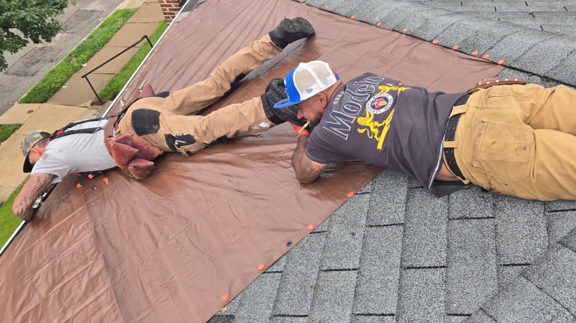 Volunteers offering free roof tarping after St. Louis tornado damages ...