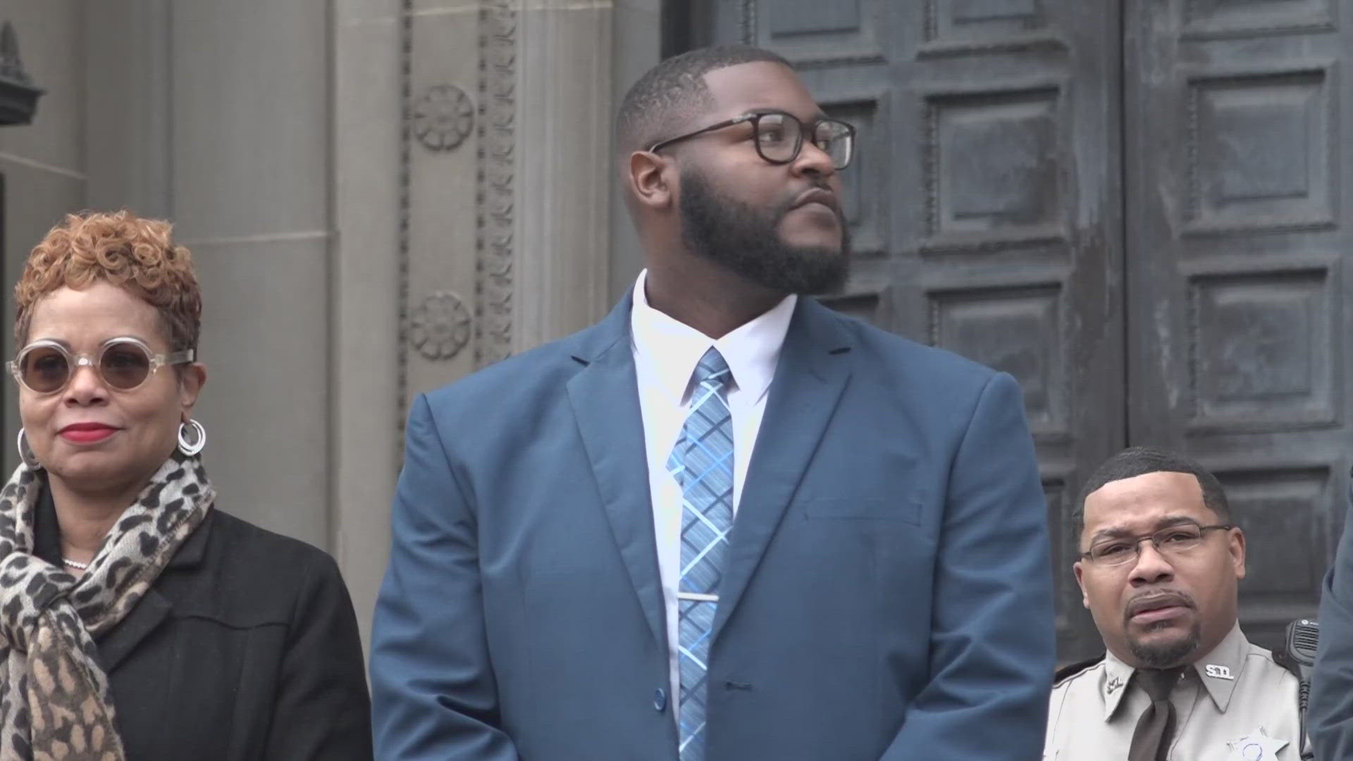 Court clashes over jail detainee transport as St. Louis sheriff sues city | ksdk.com