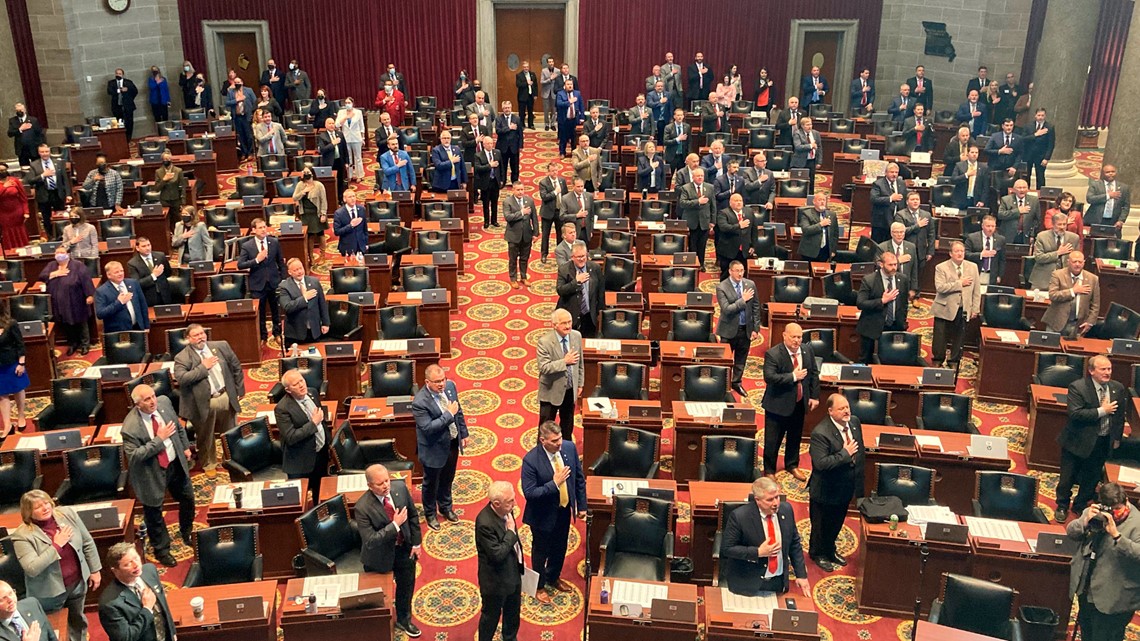 Missouri House talks 'right to bare arms' in dress code debate | ksdk.com