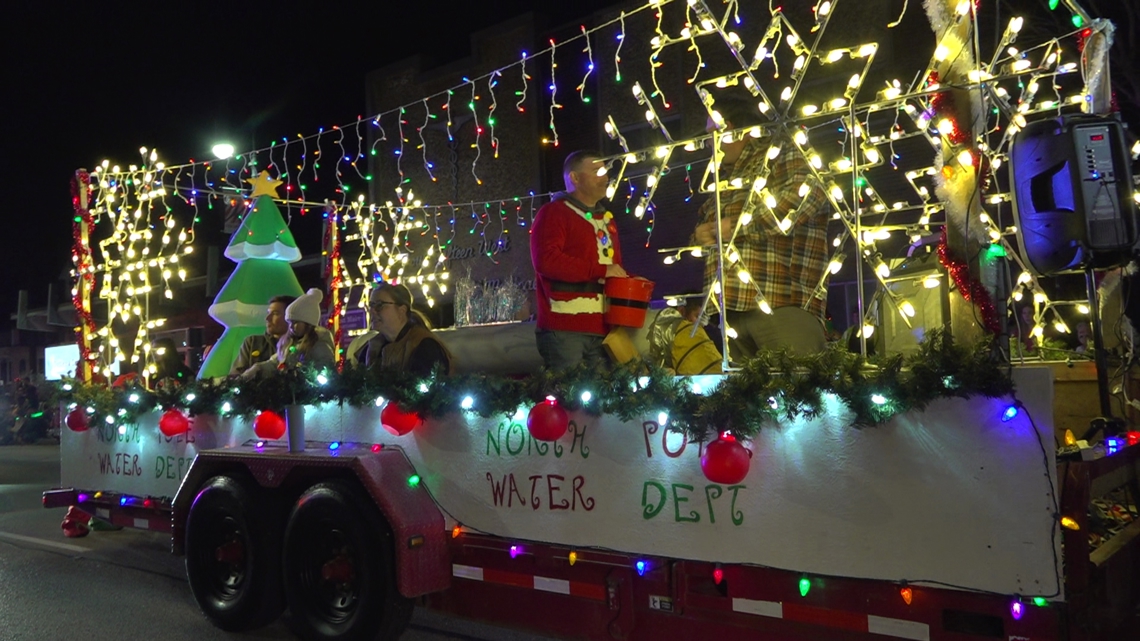 Collinsville Christmas parade brightens the streets | ksdk.com